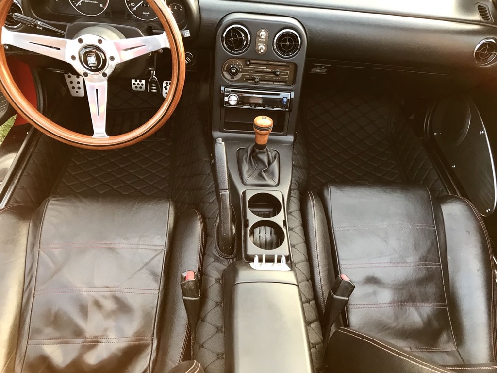 Quilted Floor mats (Premade material) For Miata NA/NB | CarbonMiata