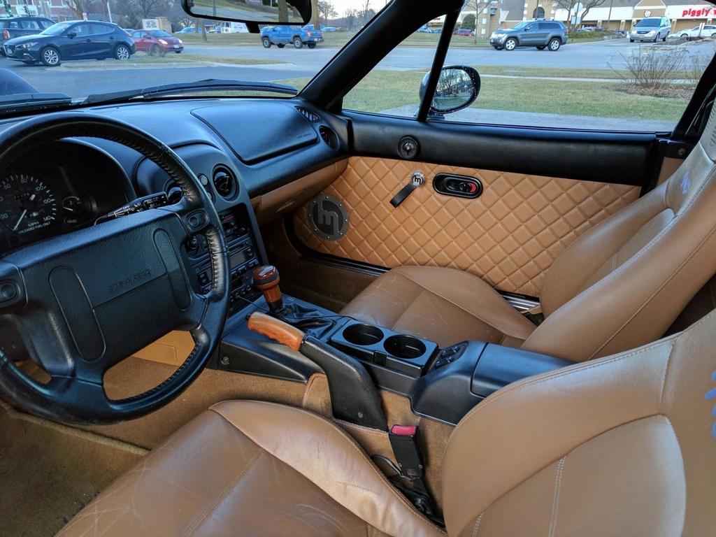 Quilted Leather Door Panels (Handmade) For Miata NA | CarbonMiata